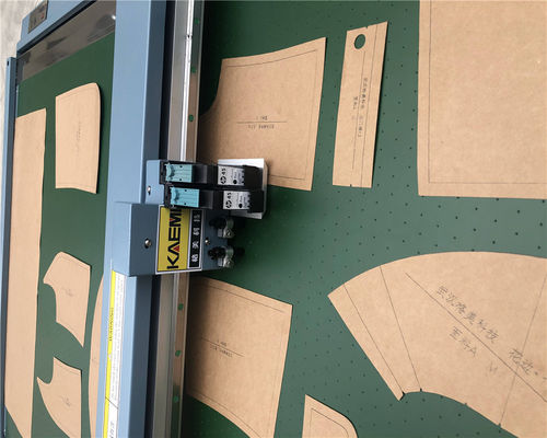 Precise Carton Cutting with Tungsten Blades and Creasing Wheel Garment ...